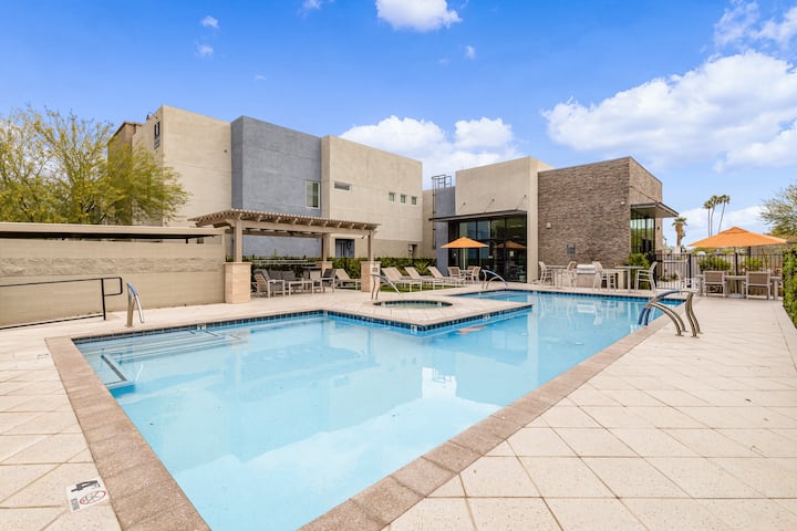 Luxury 2bed Home With Pool -