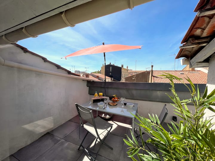 Charme Urbain Sous Les Toits-terrasse/clim/parking - Béziers