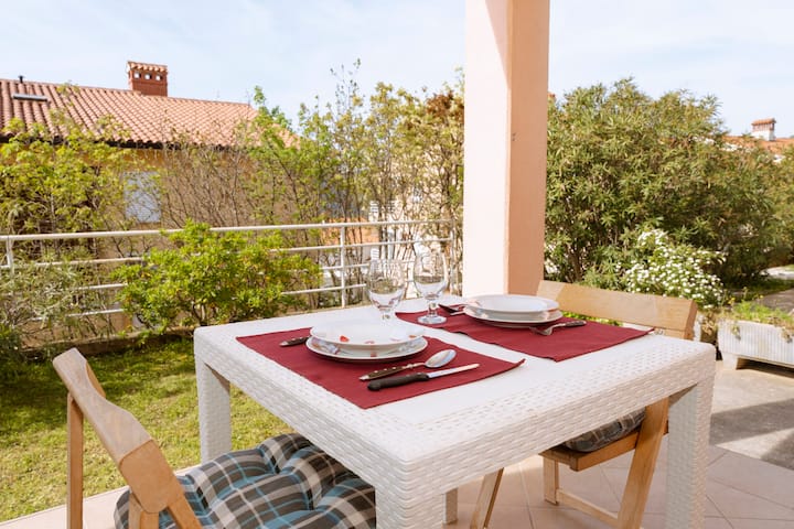 Rabac-quiet And Cute Apartment With Grill - Rabac