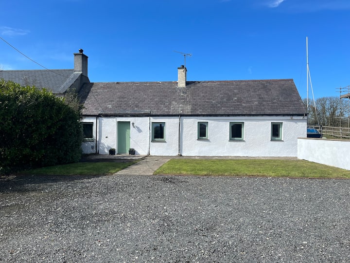 Welsh Cottage Close To Beaches - Nefyn