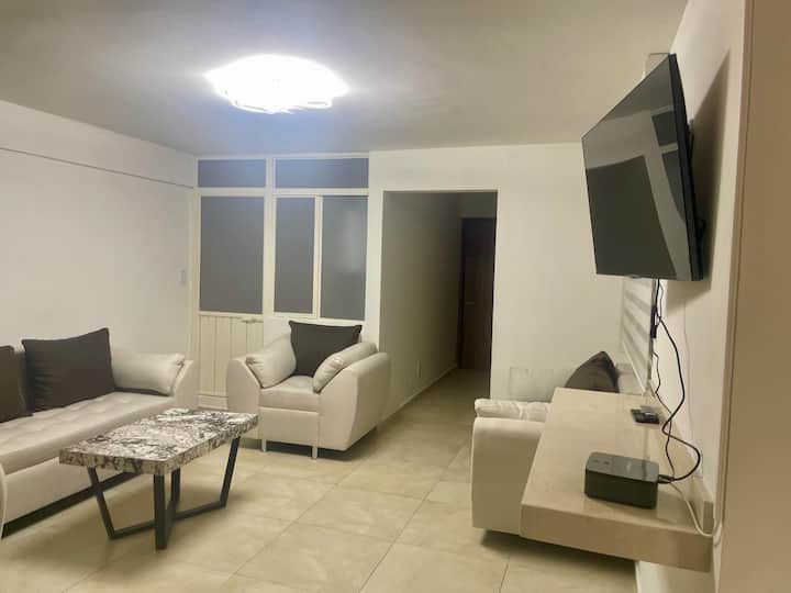 Tres Depas Juntos Zona Poliforum Para 20 Personas - León