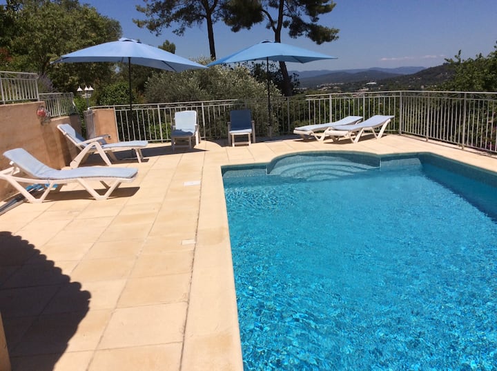 Maison Familiale Avec Piscine - Le Pradet