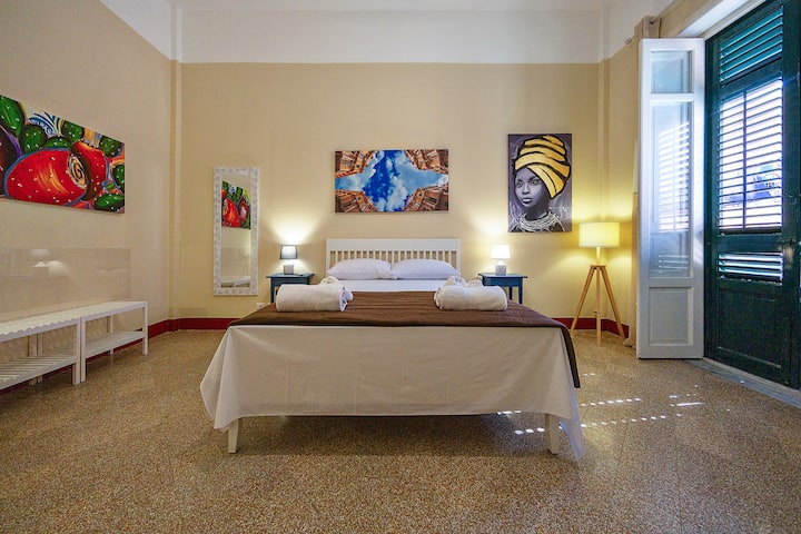 Alloggio Storico In Centro Tra Arte E Ottimo Cibo - パレルモ
