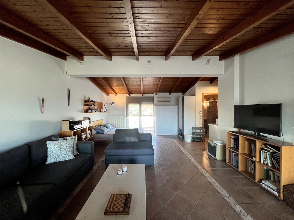 Rooftop Flat with Terrace - Condominiums for Rent in Volos, Greece - Airbnb
