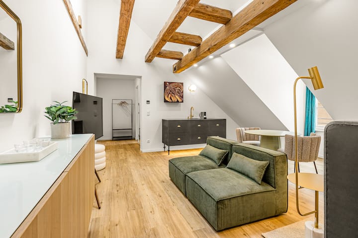 Moderne Trifft Denkmal - Studio Mit Küche - München