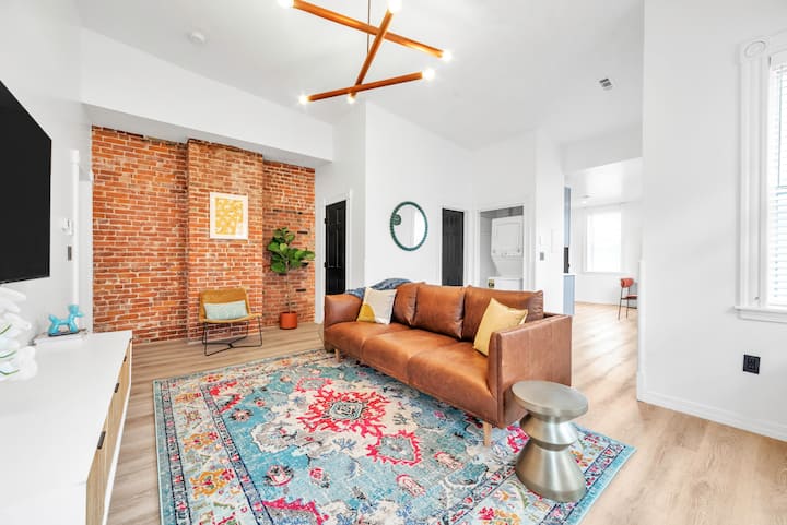 Charming 1br Gem On A Historic St - Scream, Agawam