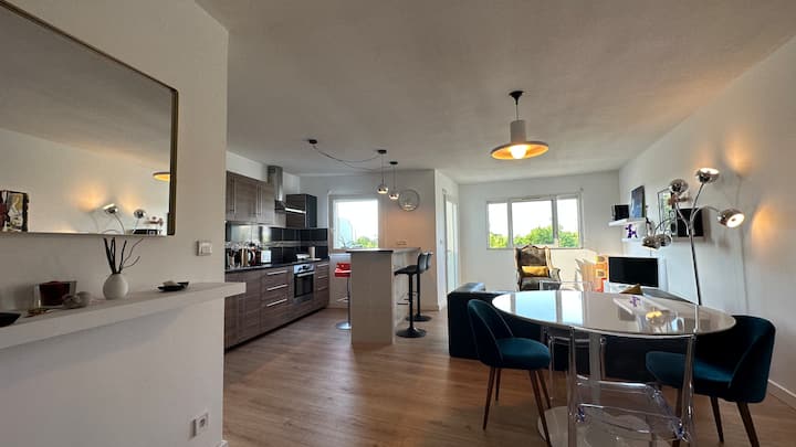 Appartement Pour 4 Personnes Dans Résidence Calme - Bègles