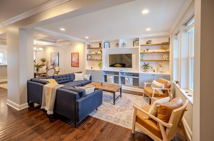 Digs On D St - Row Home On The Hill - Washington, DC