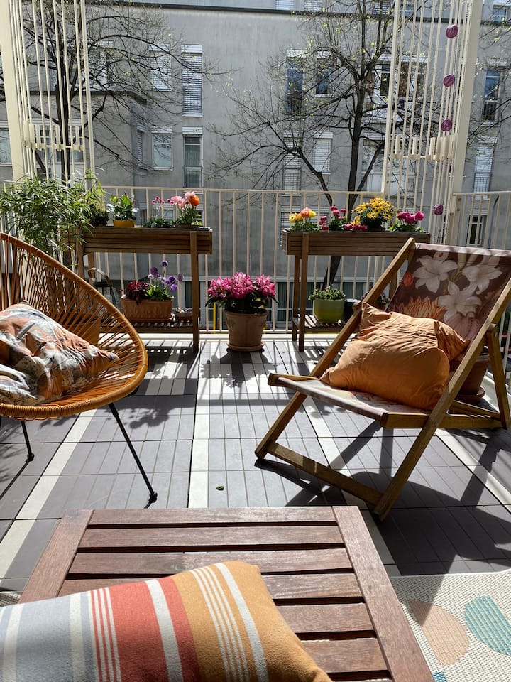 Two Streets From Lake Zurich! - Zurich