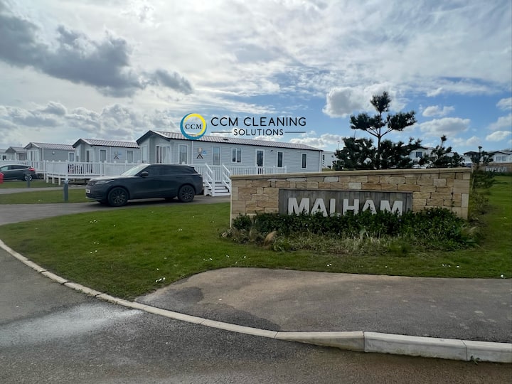 Elegant Lake Side Home On Lovely Coastline Resort - Flamborough