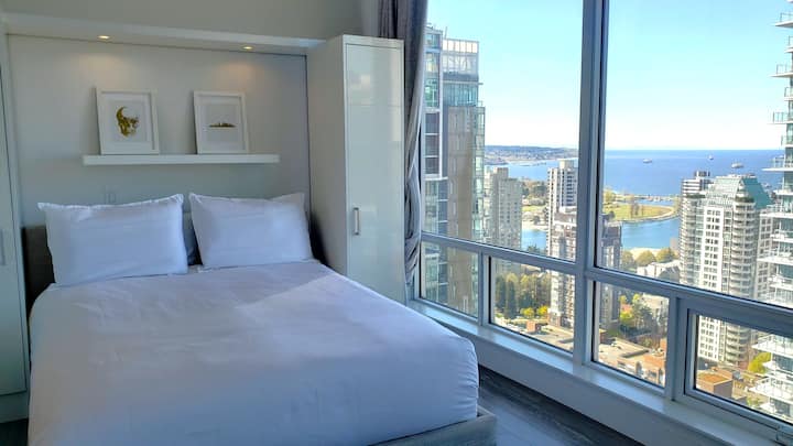 Stunning Ocean/mountain Views In New Build - Vancouver