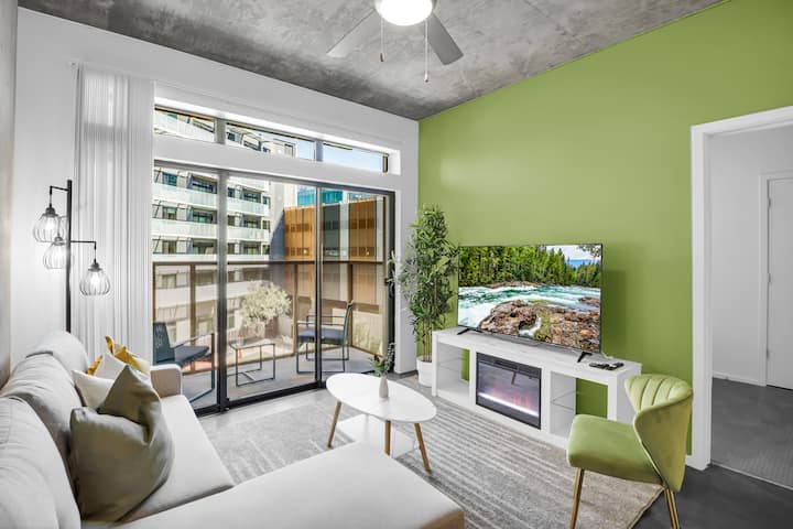 Free Garage Parking|centric 2br |In Heart Of Dtphx - Phoenix, AZ