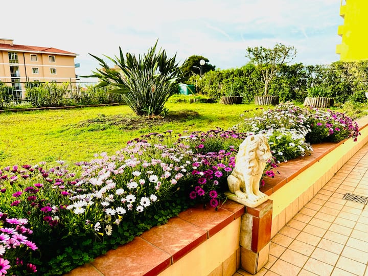 La Casa Di Ben: Giardino E Box Al Mare - Riva ligure