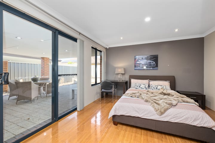 A Serene Sanctuary Awayfromhome Masteroom Rm - Perth