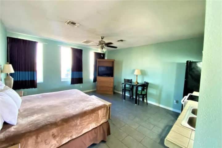 Sea View Motel Rockport Queen Bed - Rockport, TX