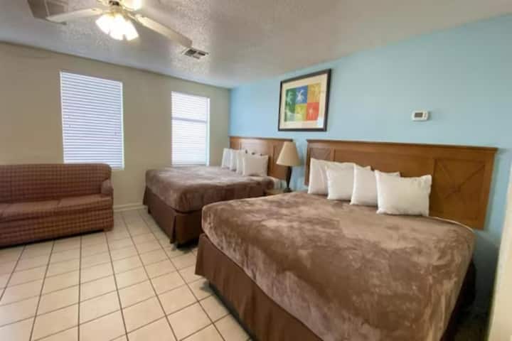 Sea View Motel Rockport 2 King Bed - Rockport, TX