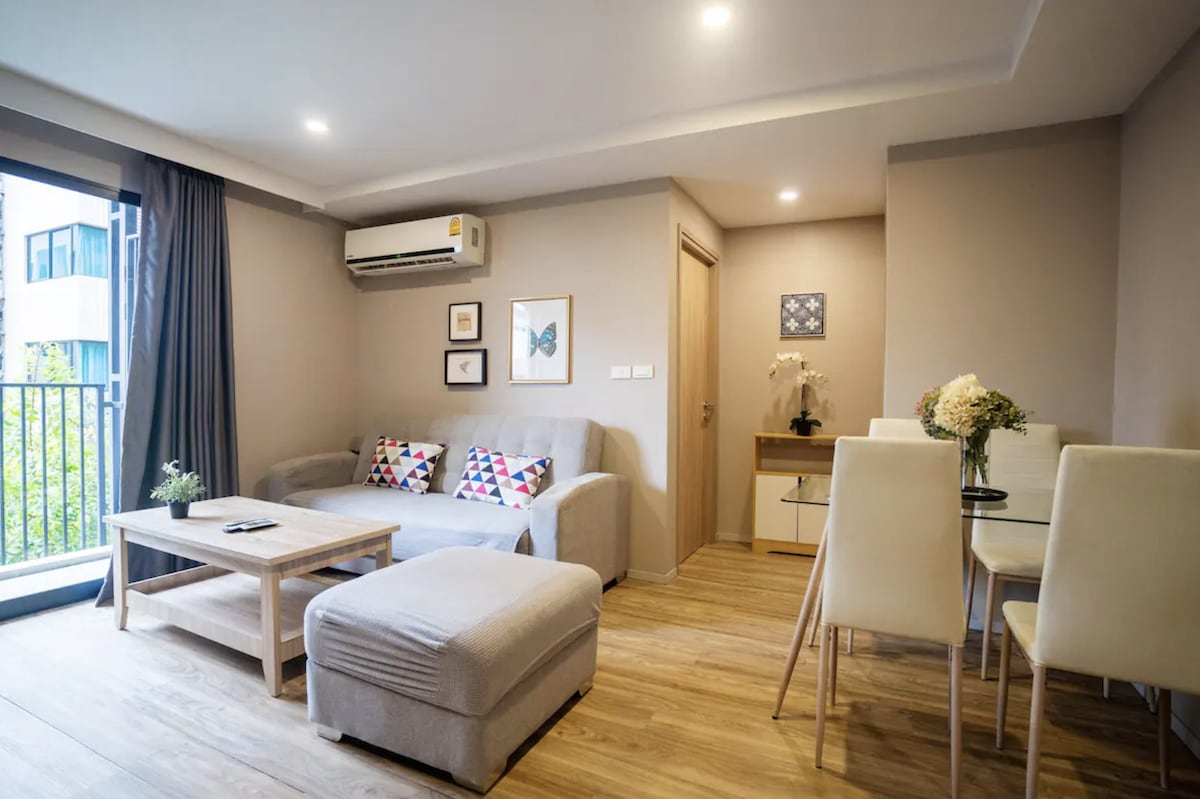 Surasak BTS Sathorn/Free Pool/Close to Chinatown - Apartments for Rent ...