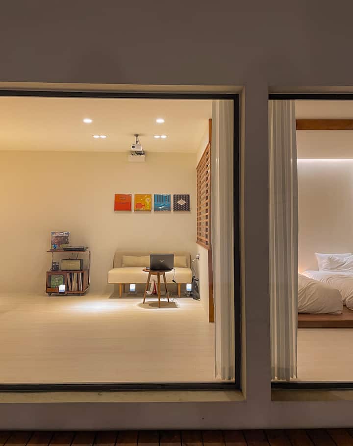 고반가옥
(Govan House)
넓은 정원을 가진 조용한 프라이빗 독채 - Jeju