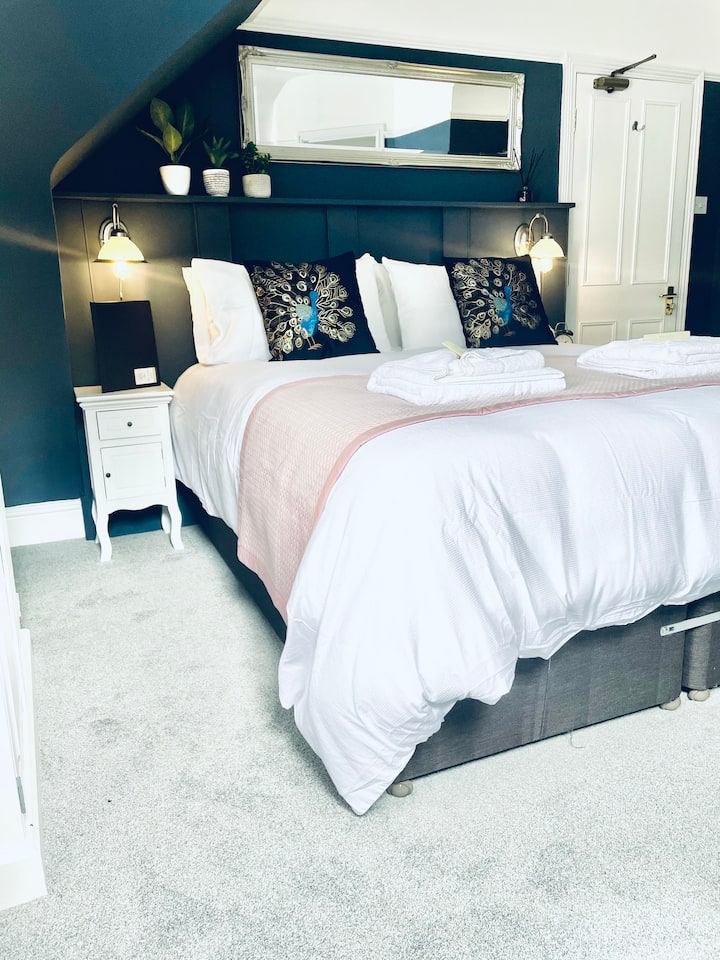 Double With King Size Bed - Swanage