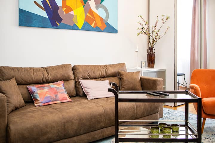 Lyrist Stylist Flat W.balcony In Chic District A/c - Budapest
