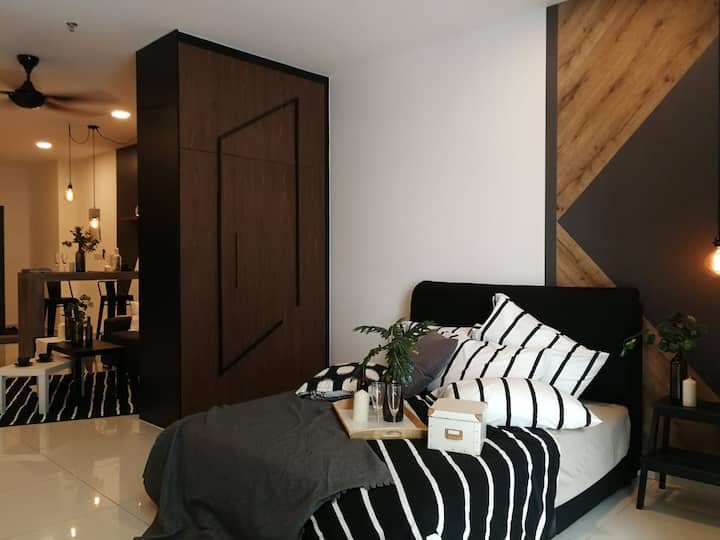 Urban Haven Suites [Netflix,washer]@atria Sofo - Petaling Jaya