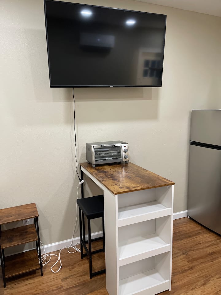 Tiny Camas Home - Washougal, WA