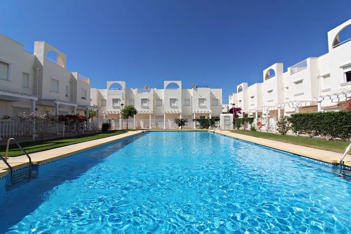Townhouse Just 400m From The Beach - スペイン ベラ