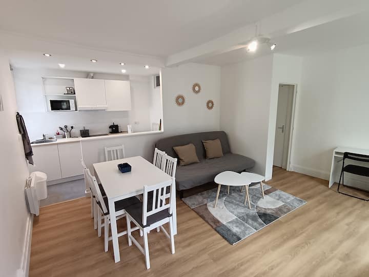 Paris à Portée De Main ! - ibis Styles Paris Romainville