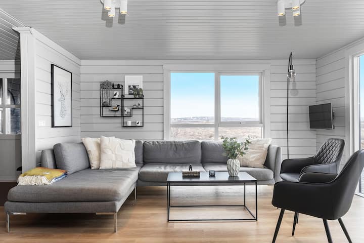Spacious 4-bedroom Home In Southern Iceland - Islândia