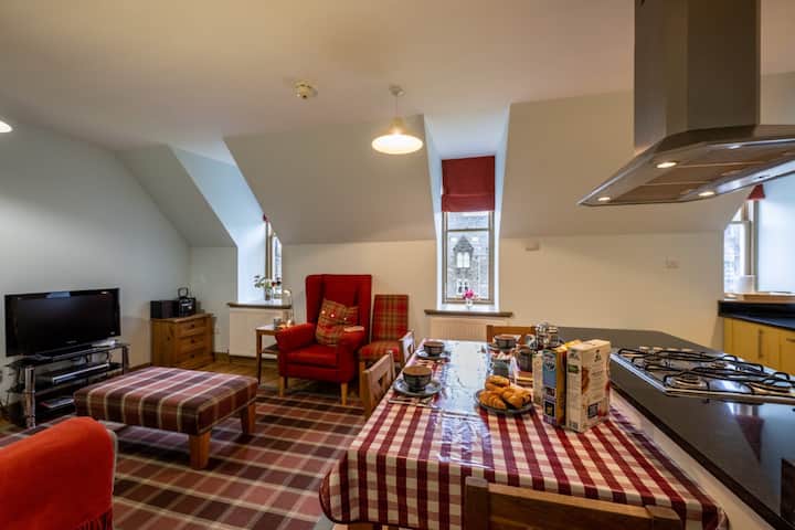 Top Floor Moat House Duplex - Fort Augustus