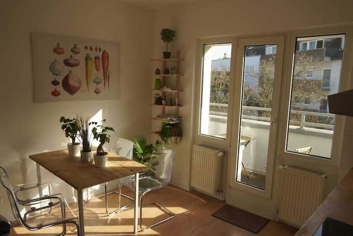 Gemütliche Wohnung (Für 5 Personen) In Messenähe - Cologne