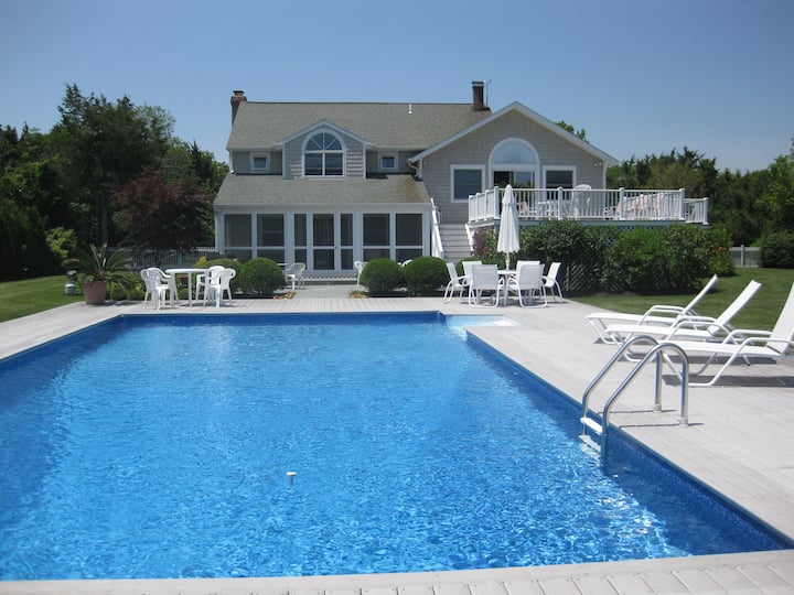 Westhampton Charming With Pool - Westhampton, NY