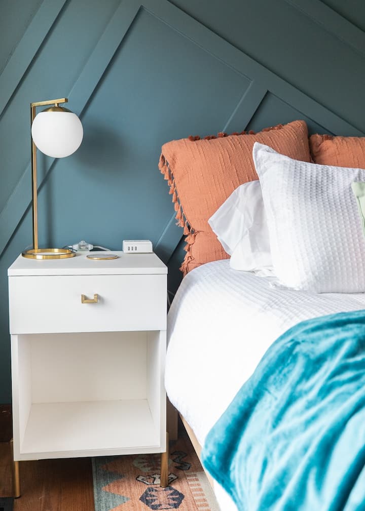 The Nest: Charming 2br Retreat - Omaha, NE