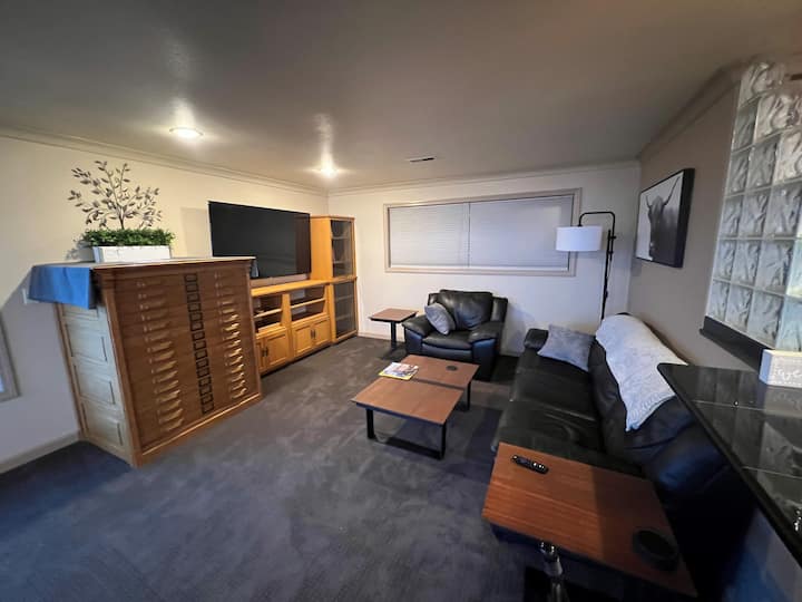 The Lounge At Waterview - Ruston, WA
