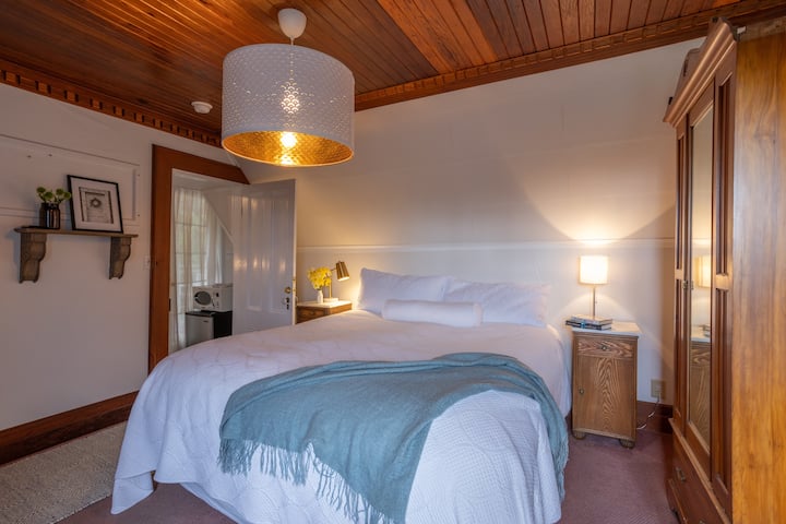 Dennen Suite - Mendocino, CA