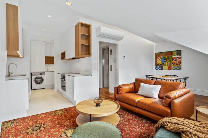 Historical Victoria Tavern Three - Hobart