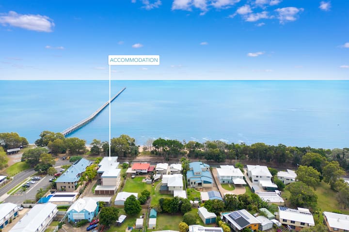 Bay Vista Beachfront Apartment - Hervey Bay