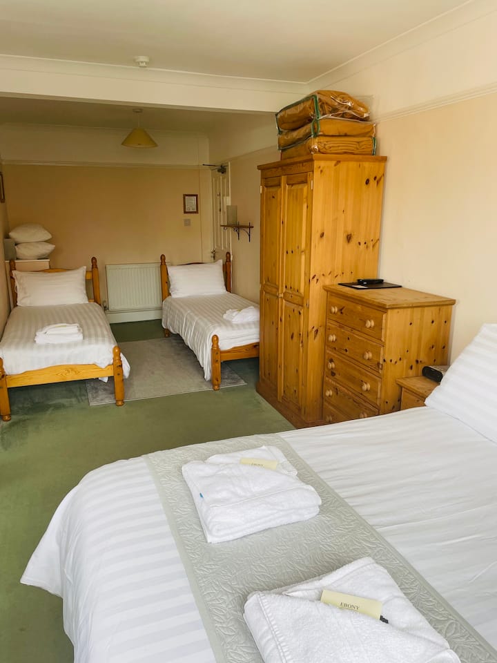 Double + Two Singles - Swanage