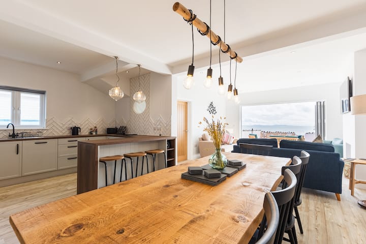 Newly Renovated Beachfront House - Saundersfoot