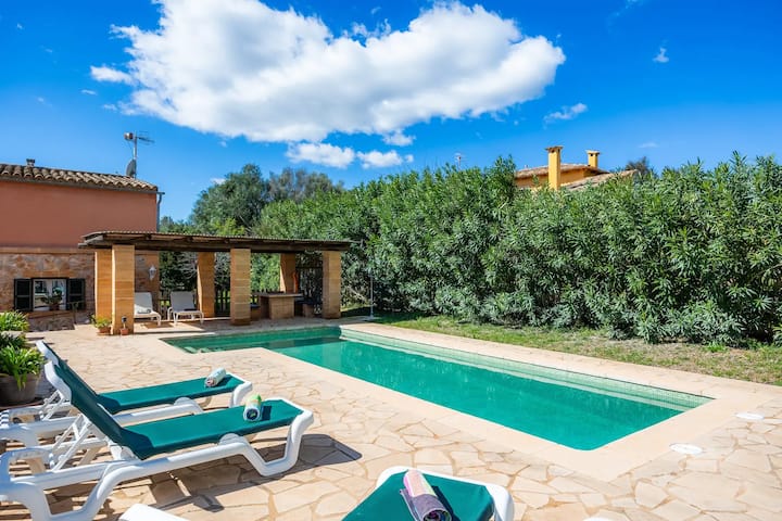 Villa Ses Oliveres En Costa Dels Pins - Cala Bona, España