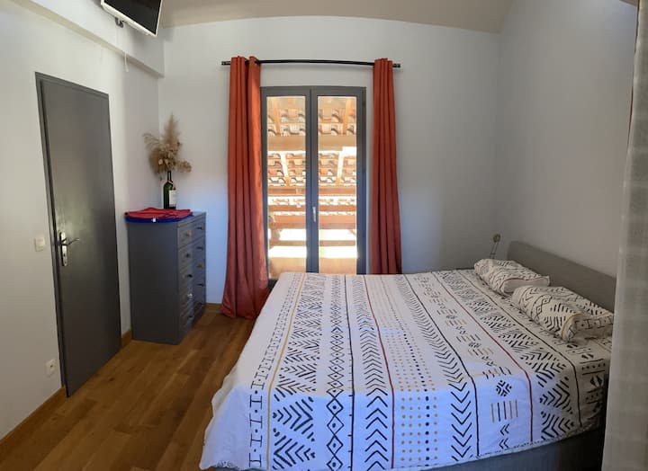 Grande Chambre Avec Balcon - Moirans