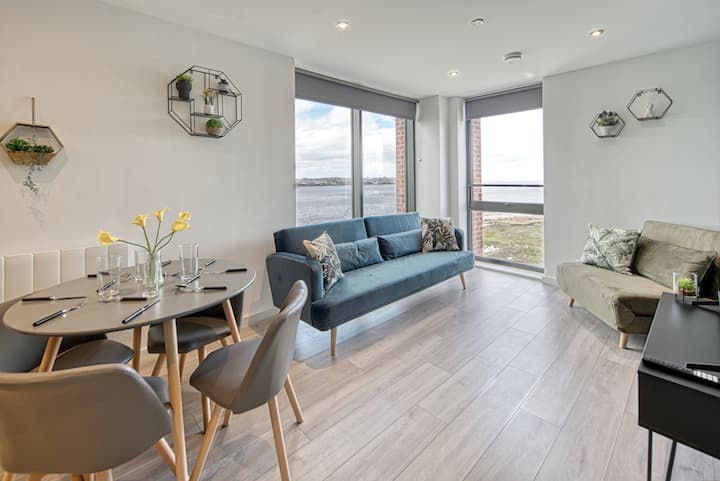 The Ultimate Escape Great View - Sleeps 6 - Wirral