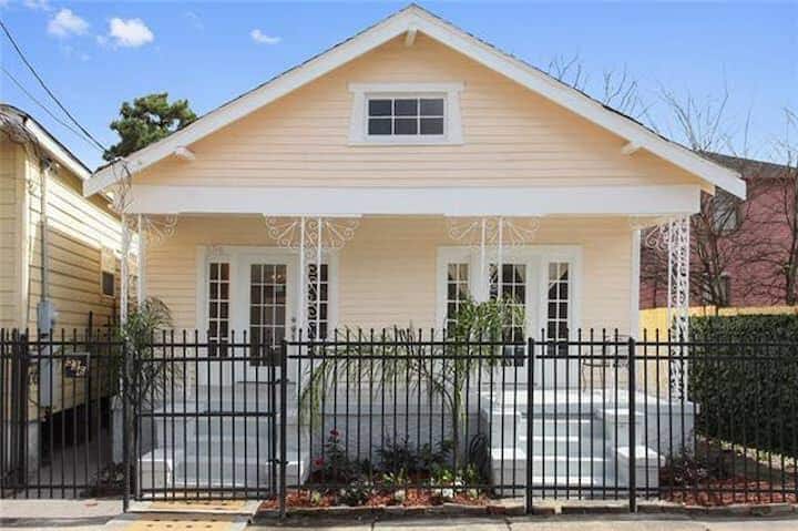 Le Cozy - Metairie, LA