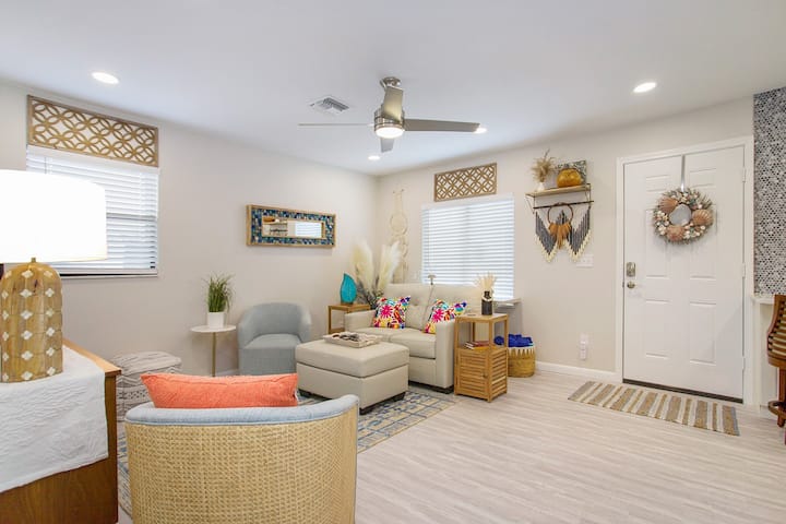 Bonita Bungalow 1, Bike To Beach, Grill, Hot Tub - Bonita Springs, FL