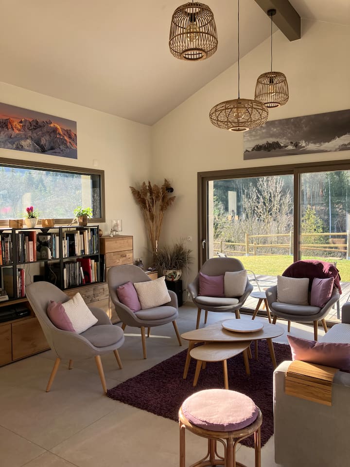 Maison Située En Montagne Dans Un Joli Village - Mont-Saxonnex