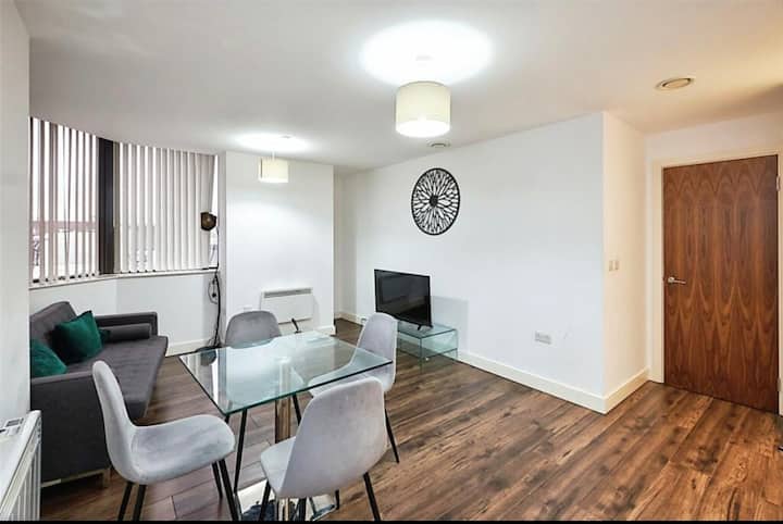 Modern 2 Bedroom Apartment 4 Guests - Harborne - Birmingham