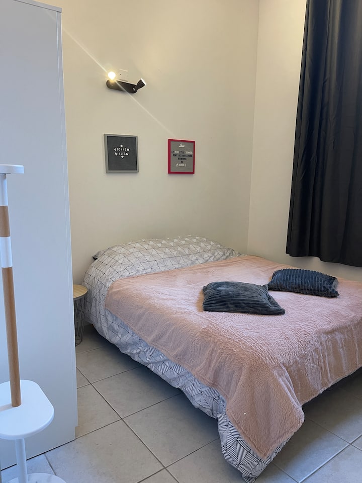 Logement Simple Dans Le Luberon - Lauris