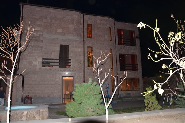 Happy Villa - Yerevan