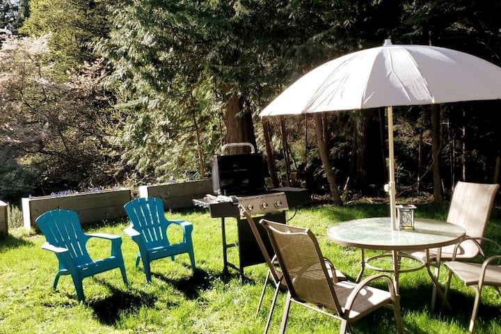 Charming Nest Studio - Bowen Island