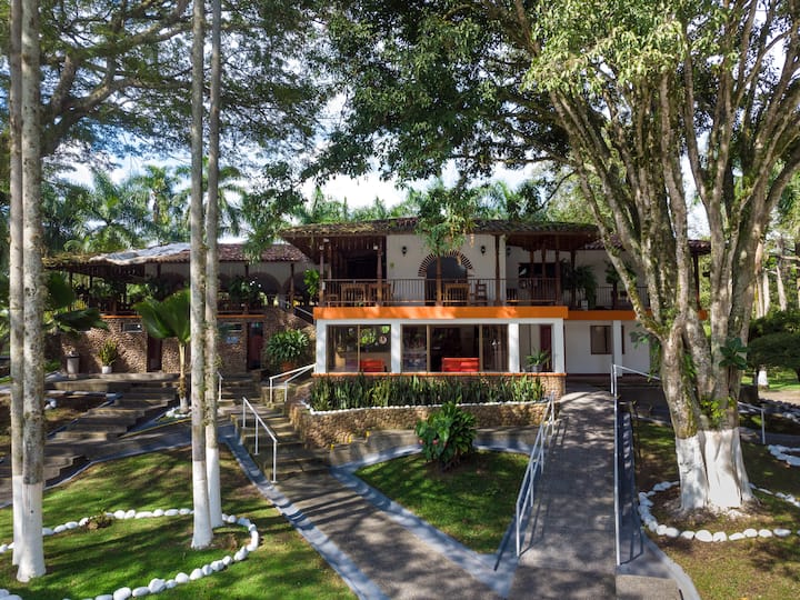 Casa Campestre El Danubio - Cartago - Colombia